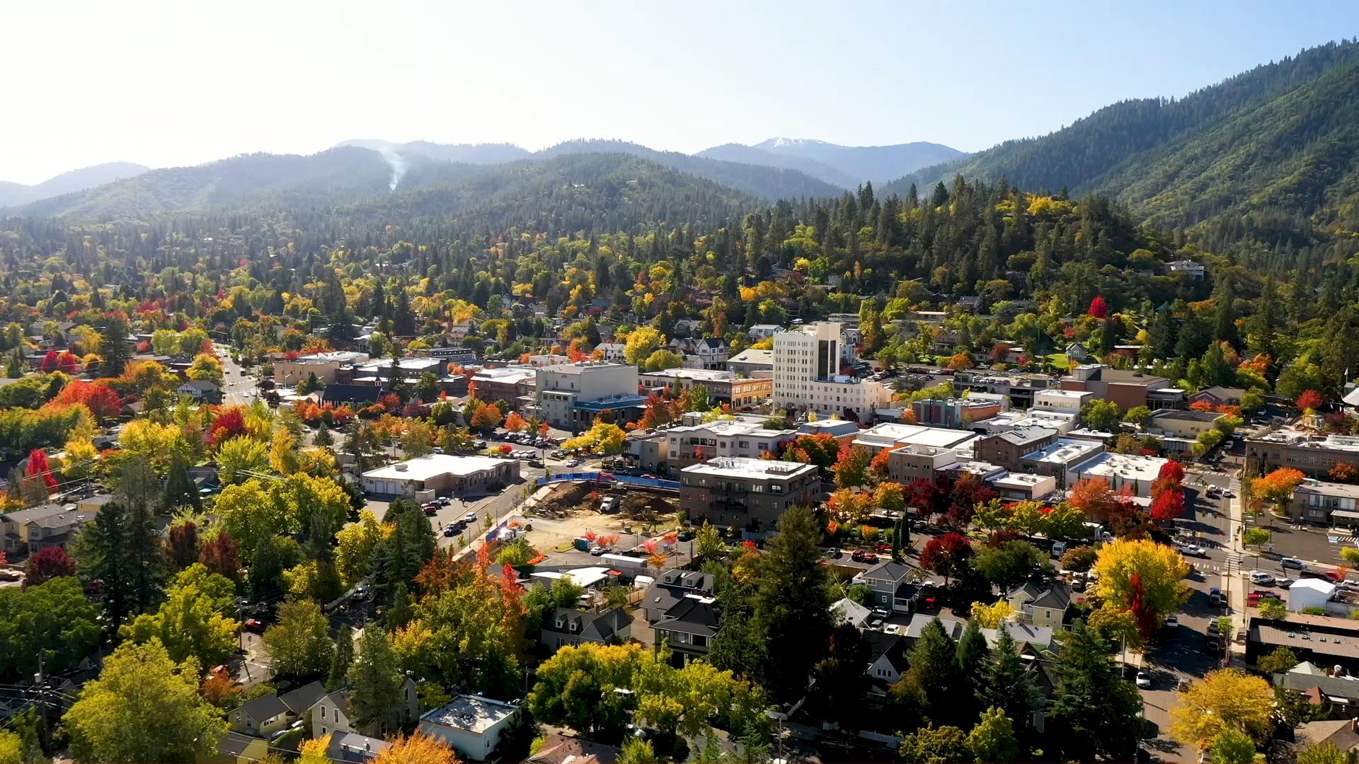 Greg Goebelt & The Deluxe Home Team – Specializing in Ashland, Talent ...